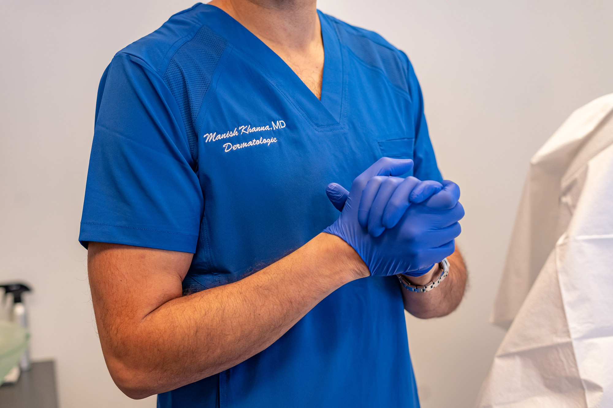 Getting Botox Injections by a Dermatologist|Peau Montreal